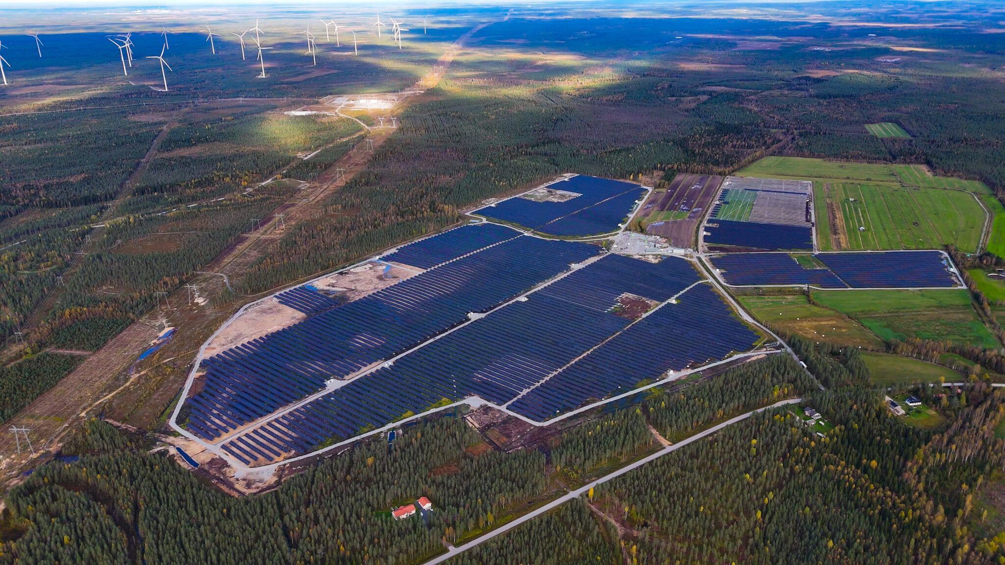 Utility-Scale Solar and Commercial & Industrial Solar - Solarigo
